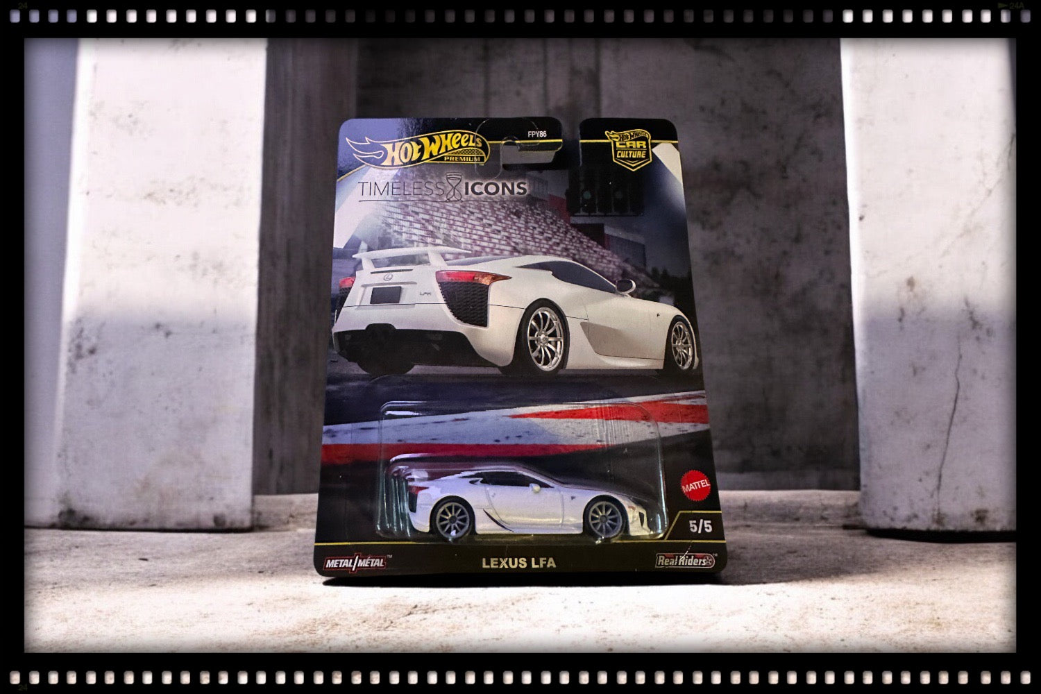 Lexus LFA White HOT WHEELS 1:64 – Exclusive-Hobbyshop